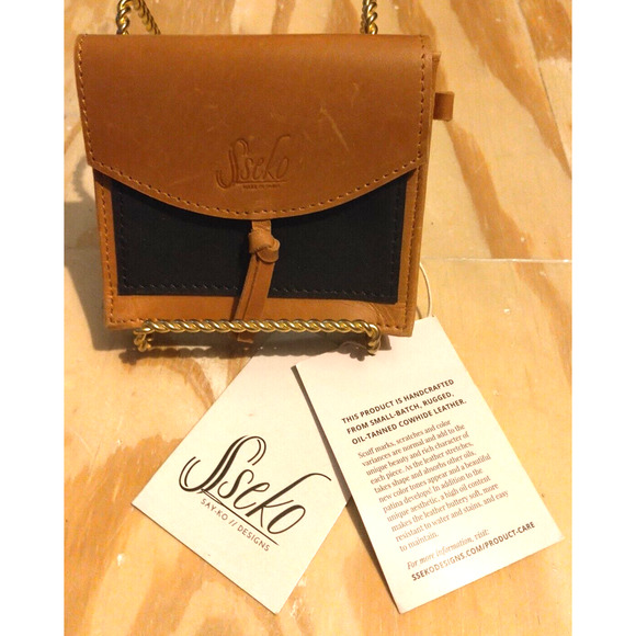 Sseko | Bags | Sseko Snap Wallet Small Leather In Caramel Black Oil ...
